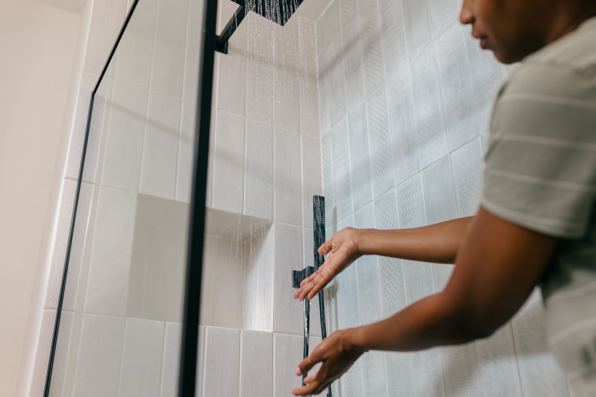 Traditional Water Heaters v. Tankless Water Heaters